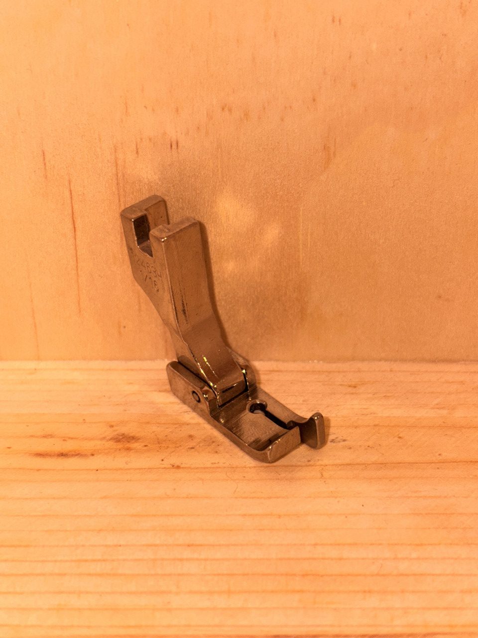 固定檔邊押腳_12463H ¹/₁₆ - 縷舍 Tailor's Space