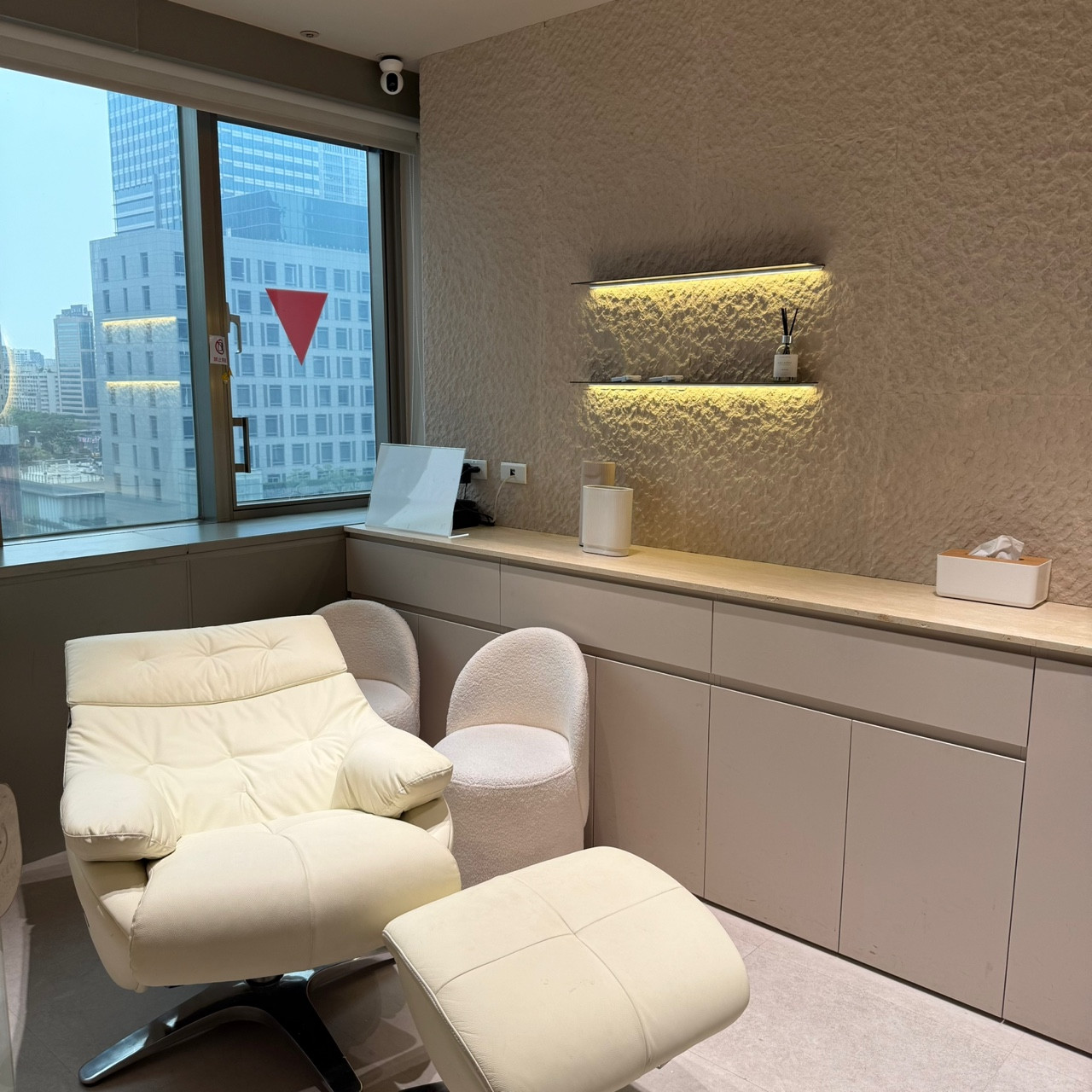 VIP ROOM 2 - 台灣卡麗斯(CHARIS TAIWAN)